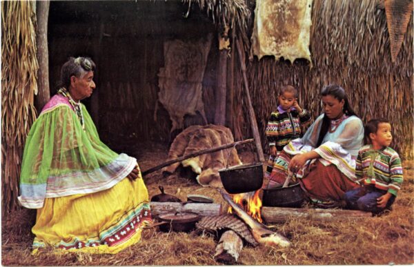 Seminole Spaces: Okalee Indian Village - Florida Seminole Tourism